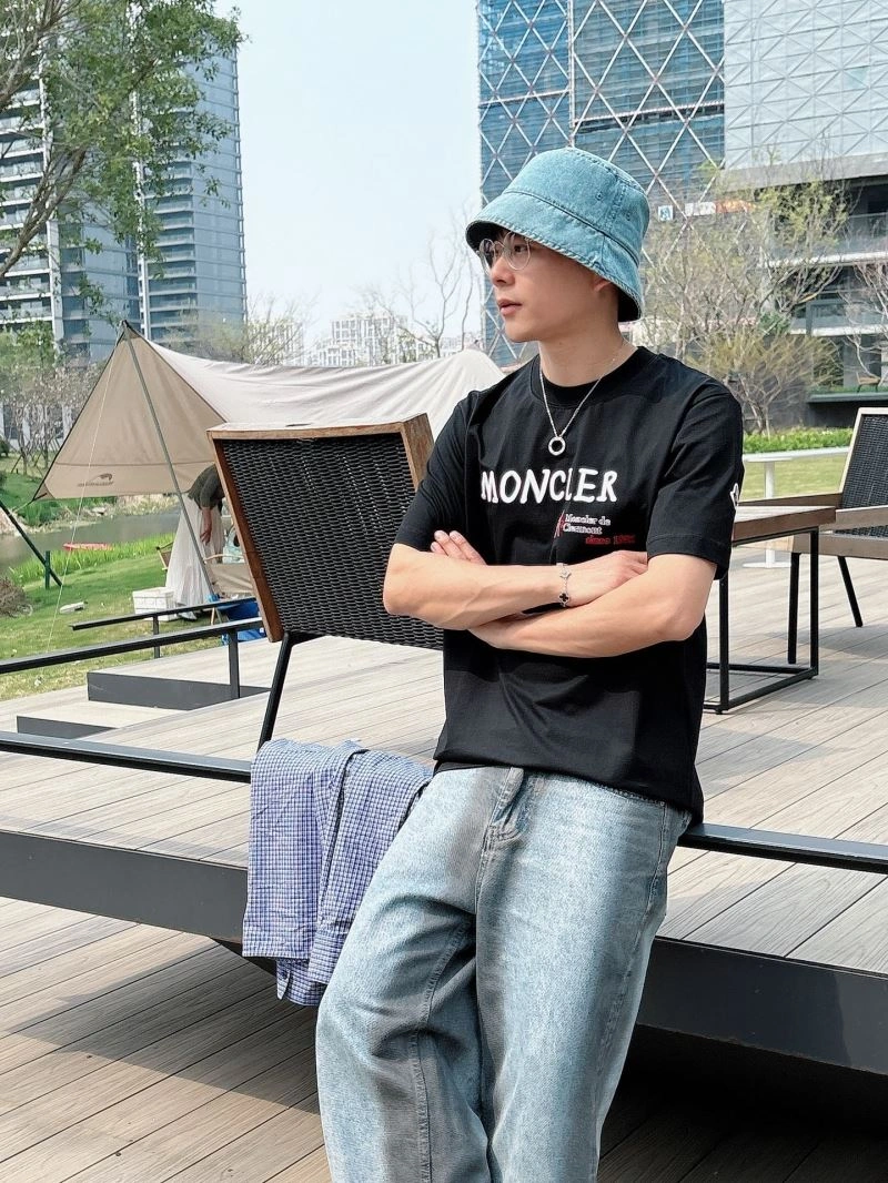 Accurate model Moncler T-Shirts