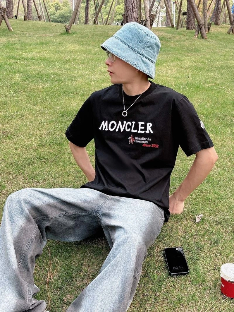Accurate model Moncler T-Shirts