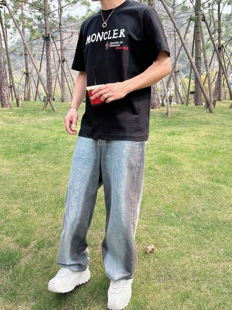 Accurate model Moncler T-Shirts