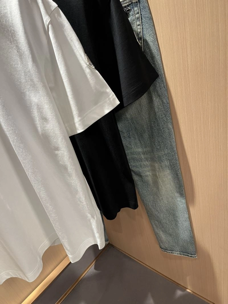 Indistinguishable Moncler T-Shirts
