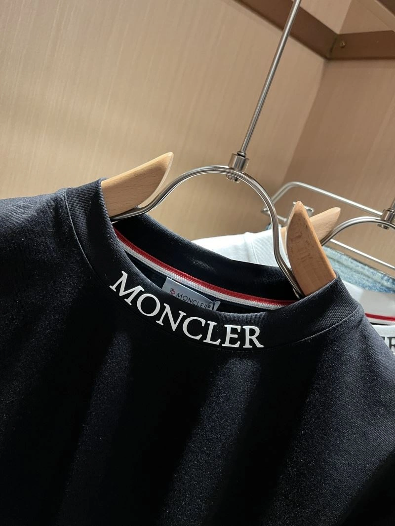 Indistinguishable Moncler T-Shirts