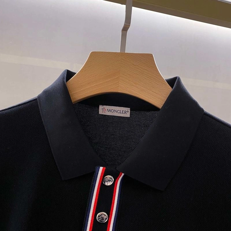 Top mirror Moncler T-Shirts