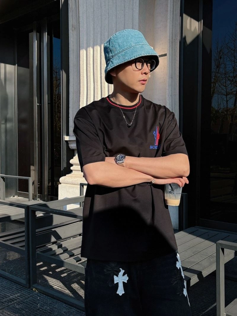 Factory-made Moncler T-Shirts