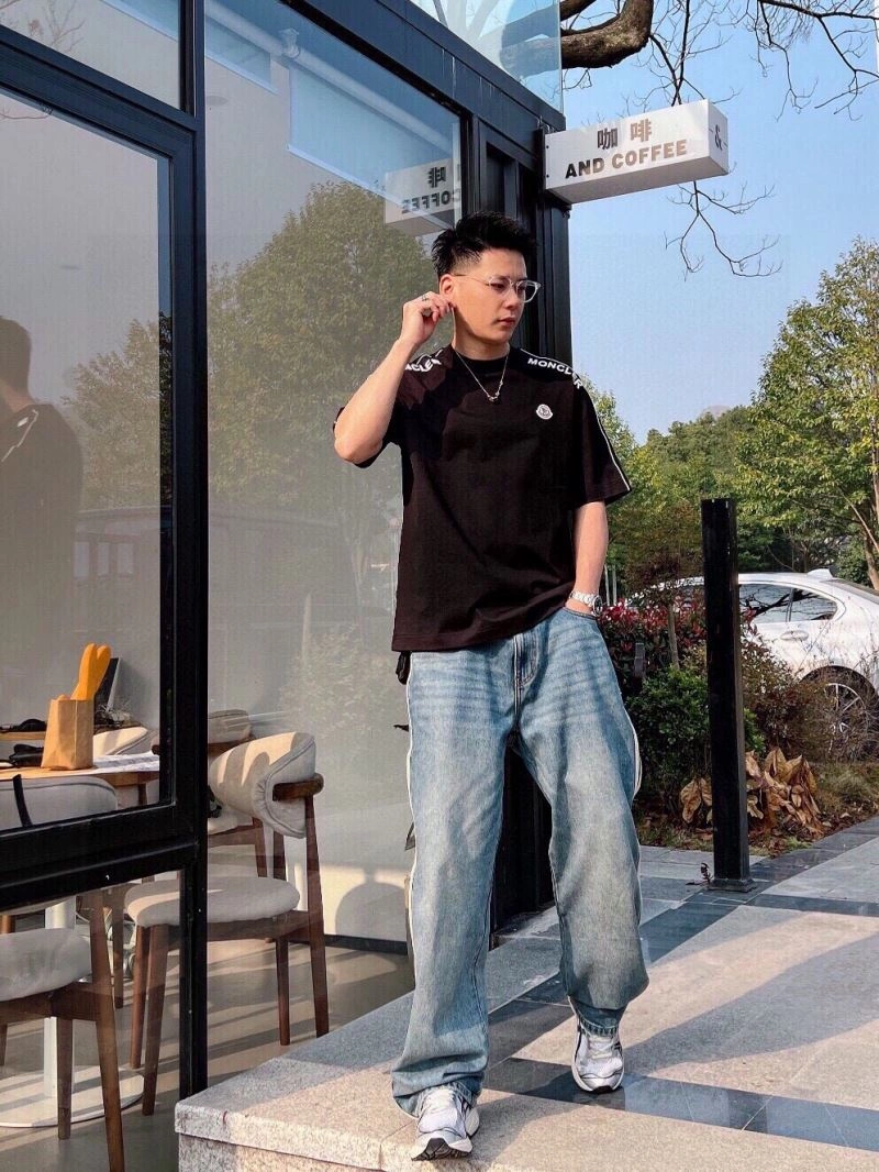 Inexpensive Moncler T-Shirts