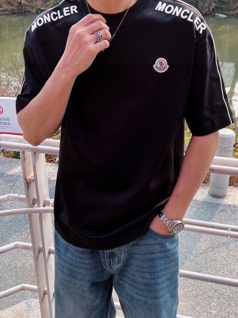 Inexpensive Moncler T-Shirts