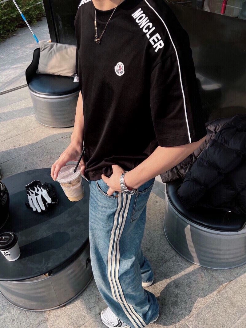 Inexpensive Moncler T-Shirts