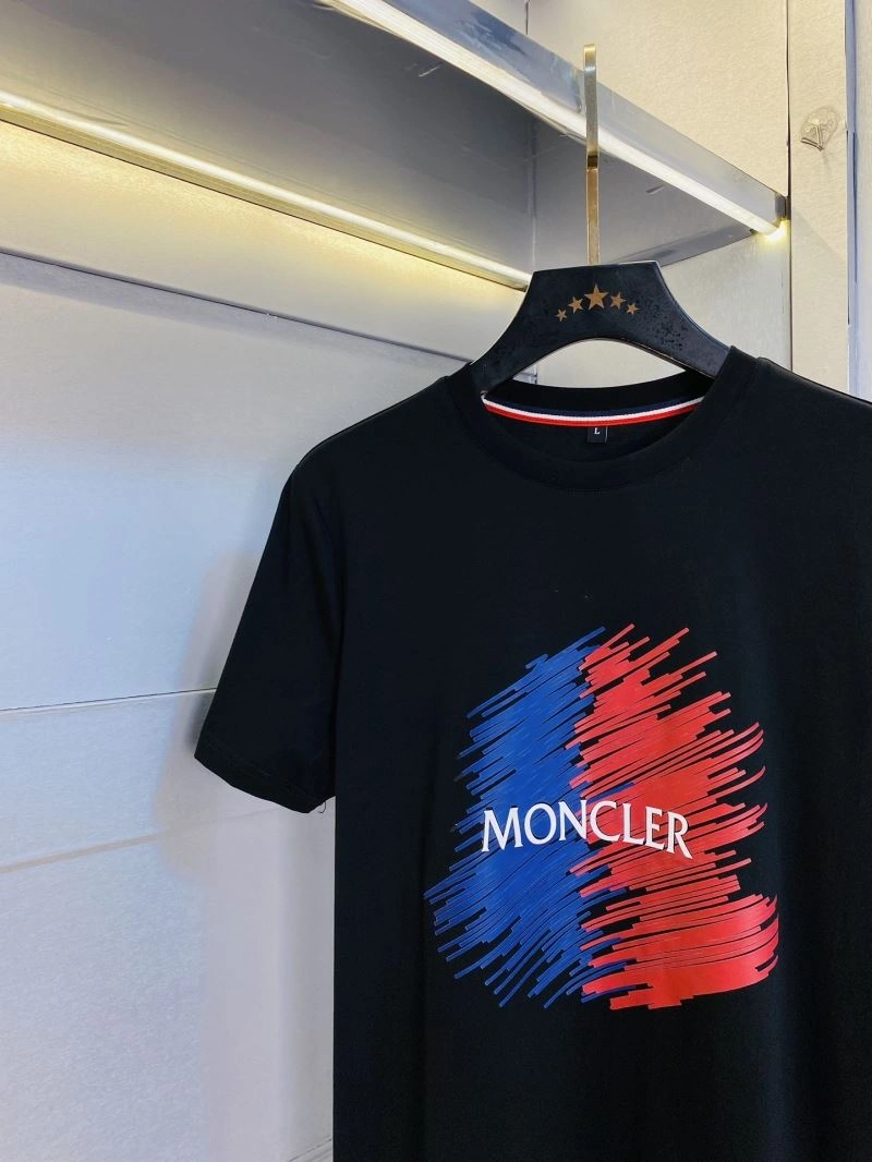 Top mirror Moncler T-Shirts