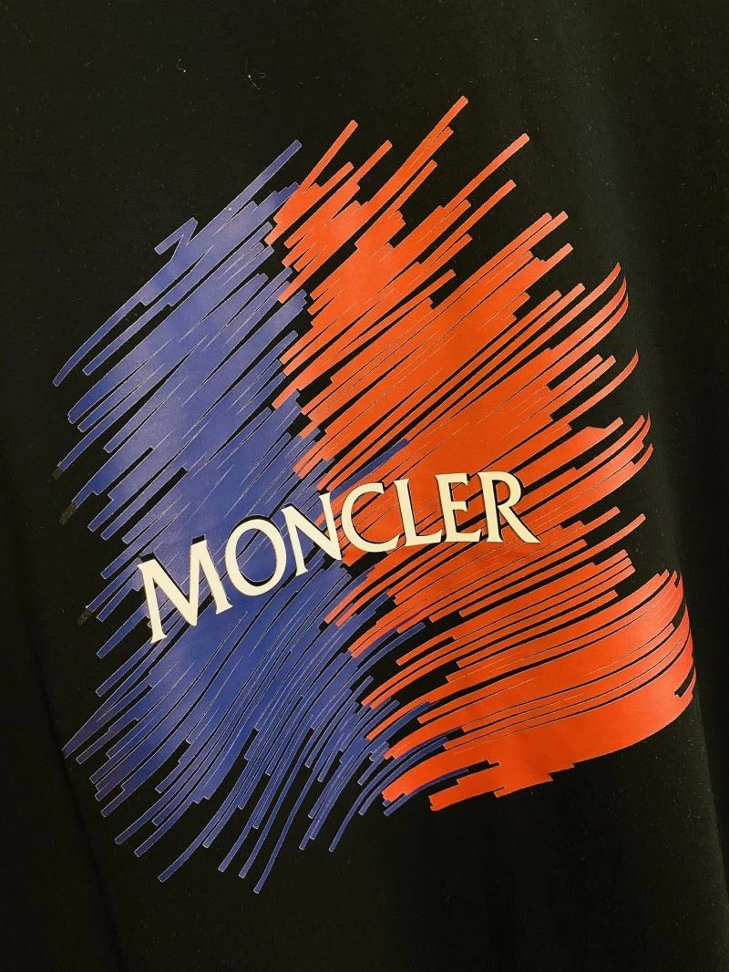 Top mirror Moncler T-Shirts