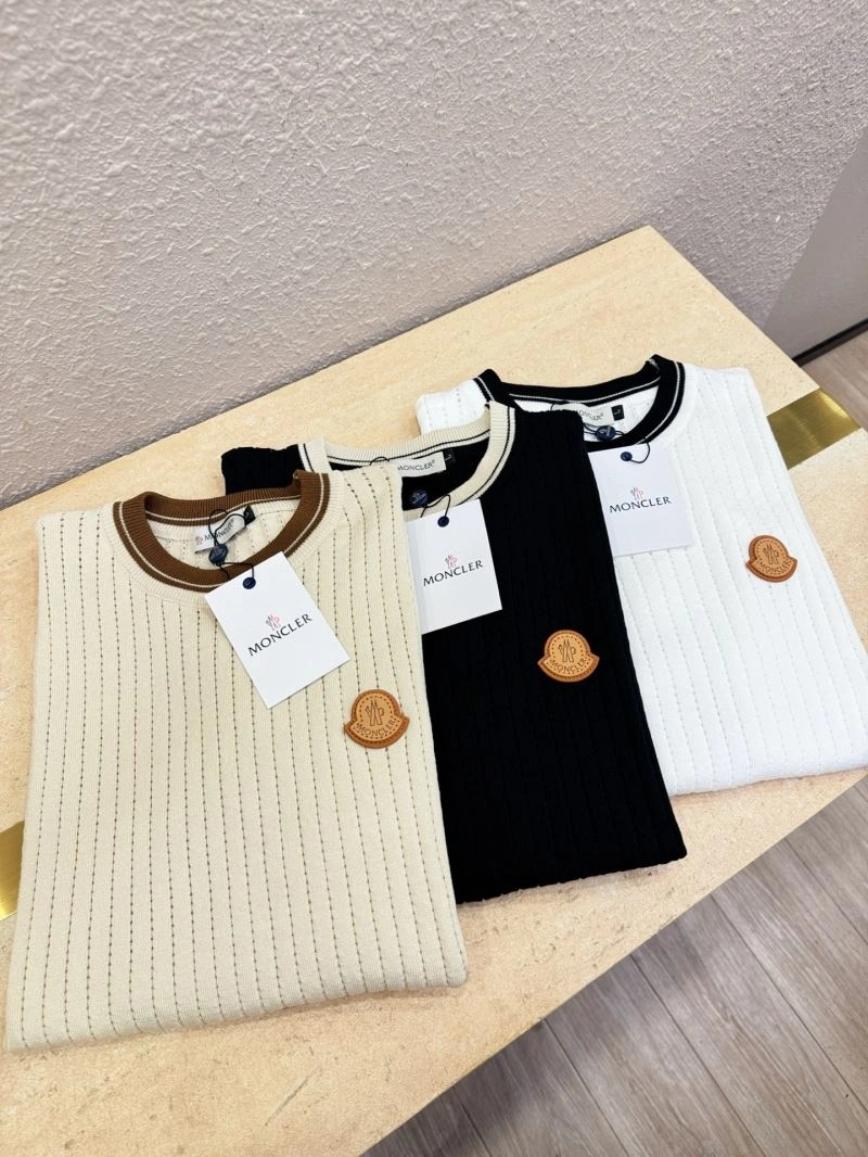 Low-cost Moncler T-Shirts