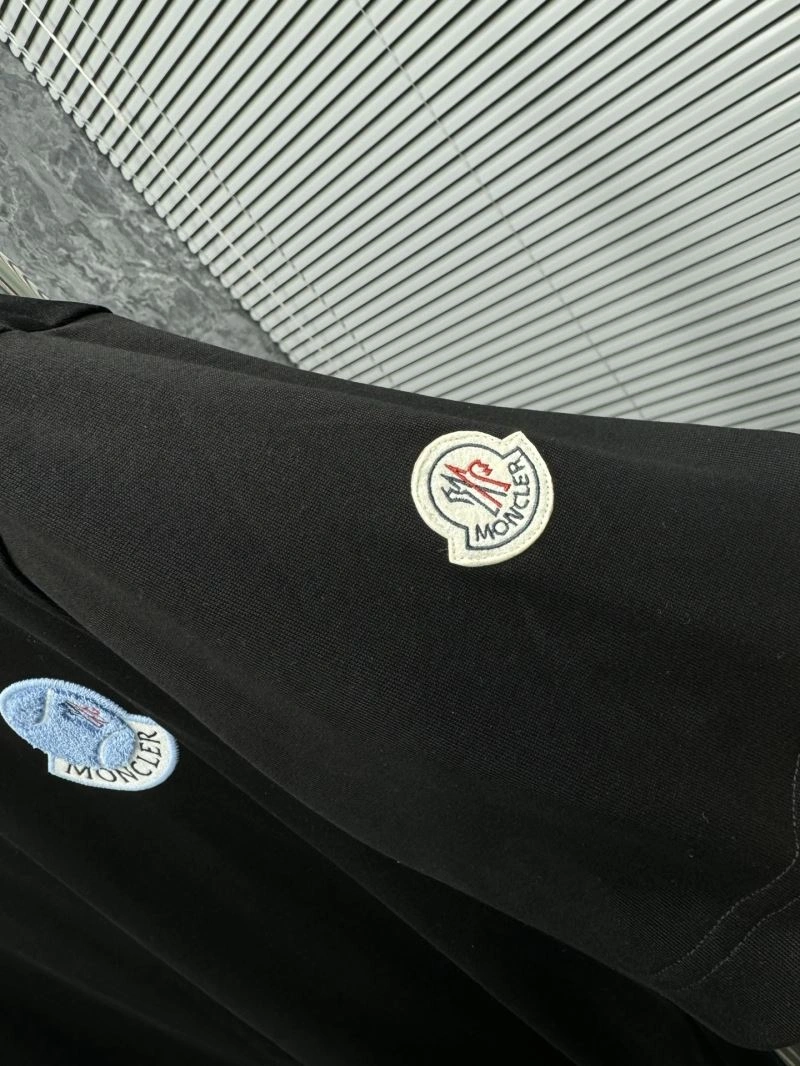 Brand-authenticated Moncler T-Shirts