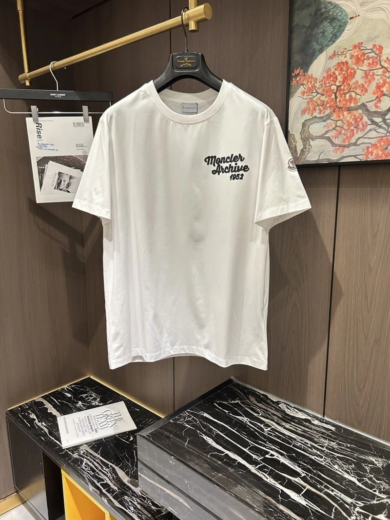 Bargain Moncler T-Shirts
