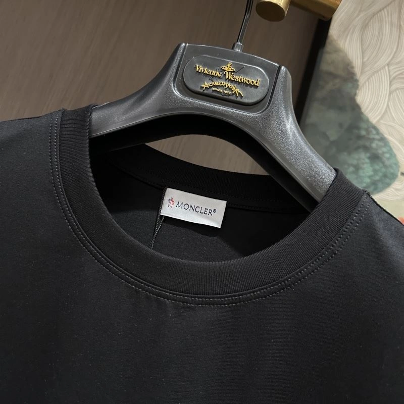 Bargain Moncler T-Shirts