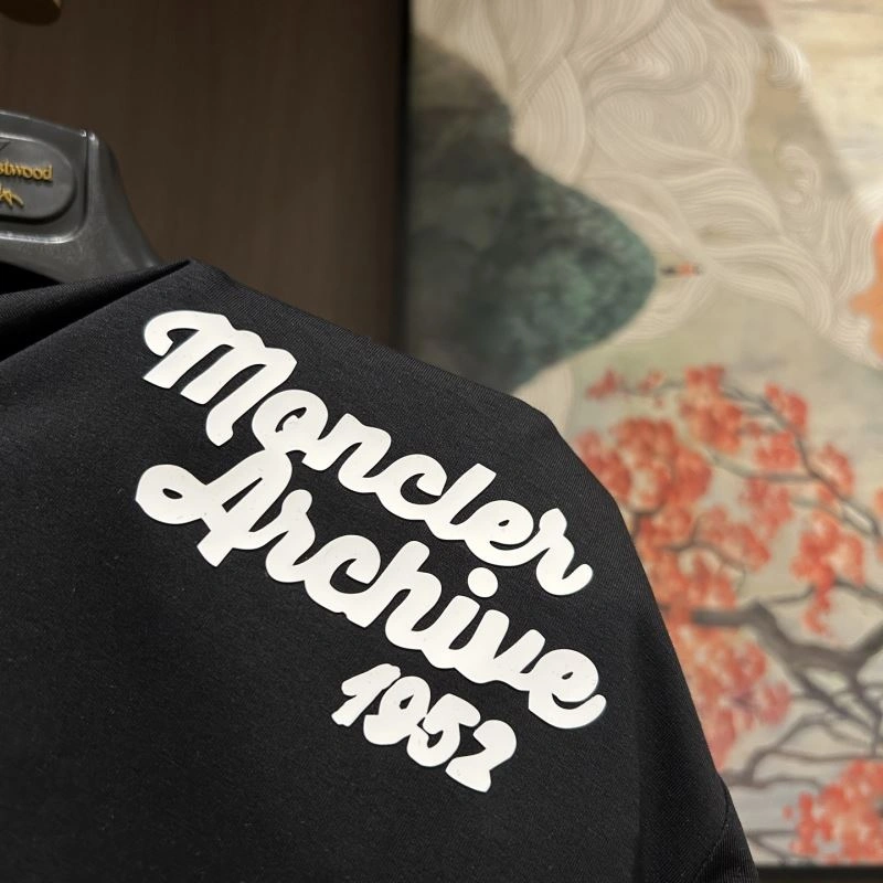 Bargain Moncler T-Shirts
