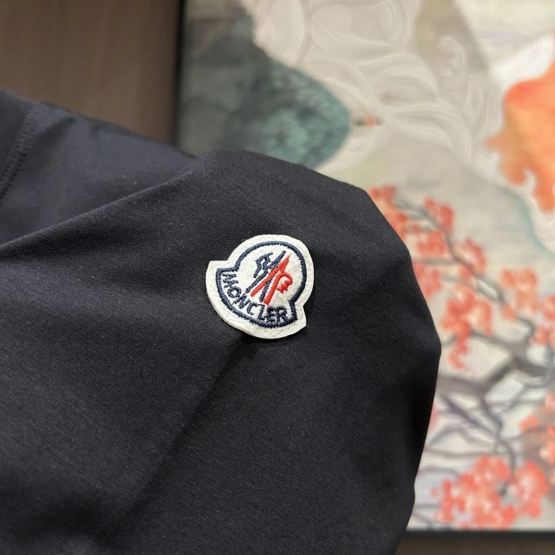 Bargain Moncler T-Shirts