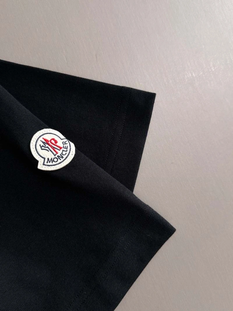 Inexpensive Moncler T-Shirts