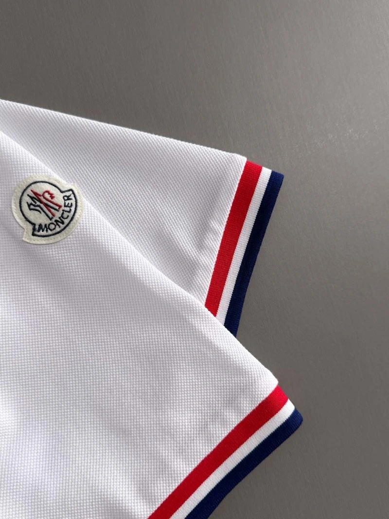 Low-cost Moncler T-Shirts