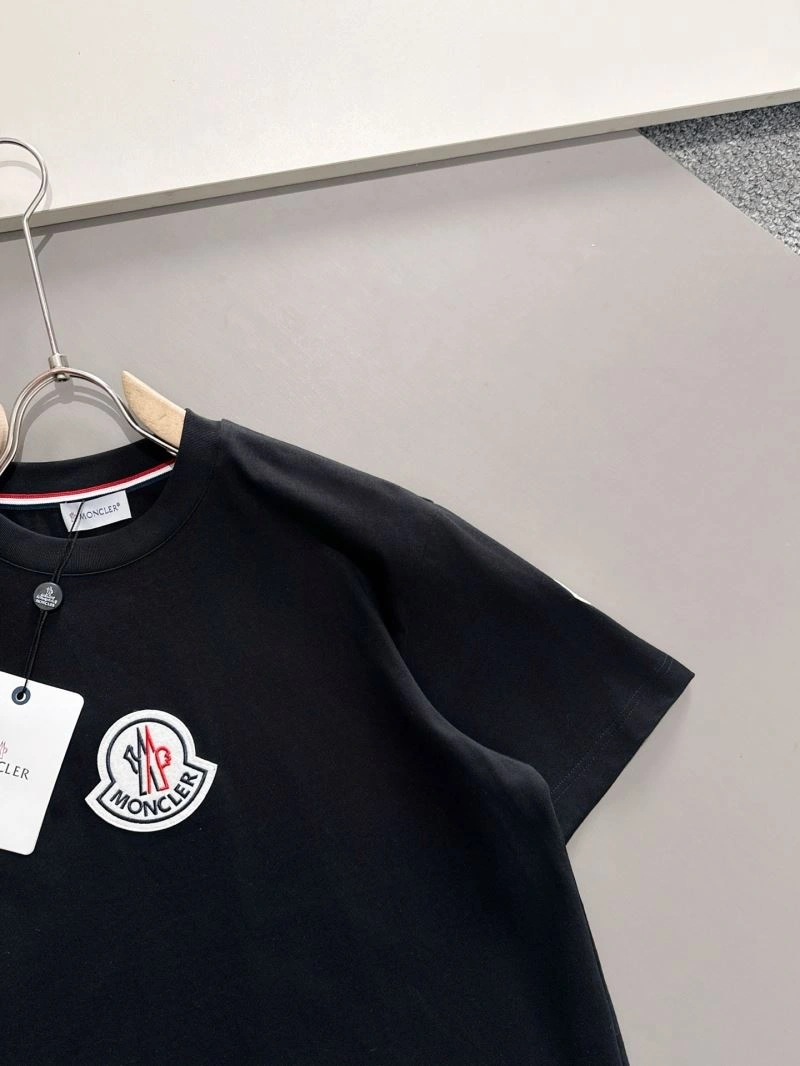 Indistinguishable Moncler T-Shirts