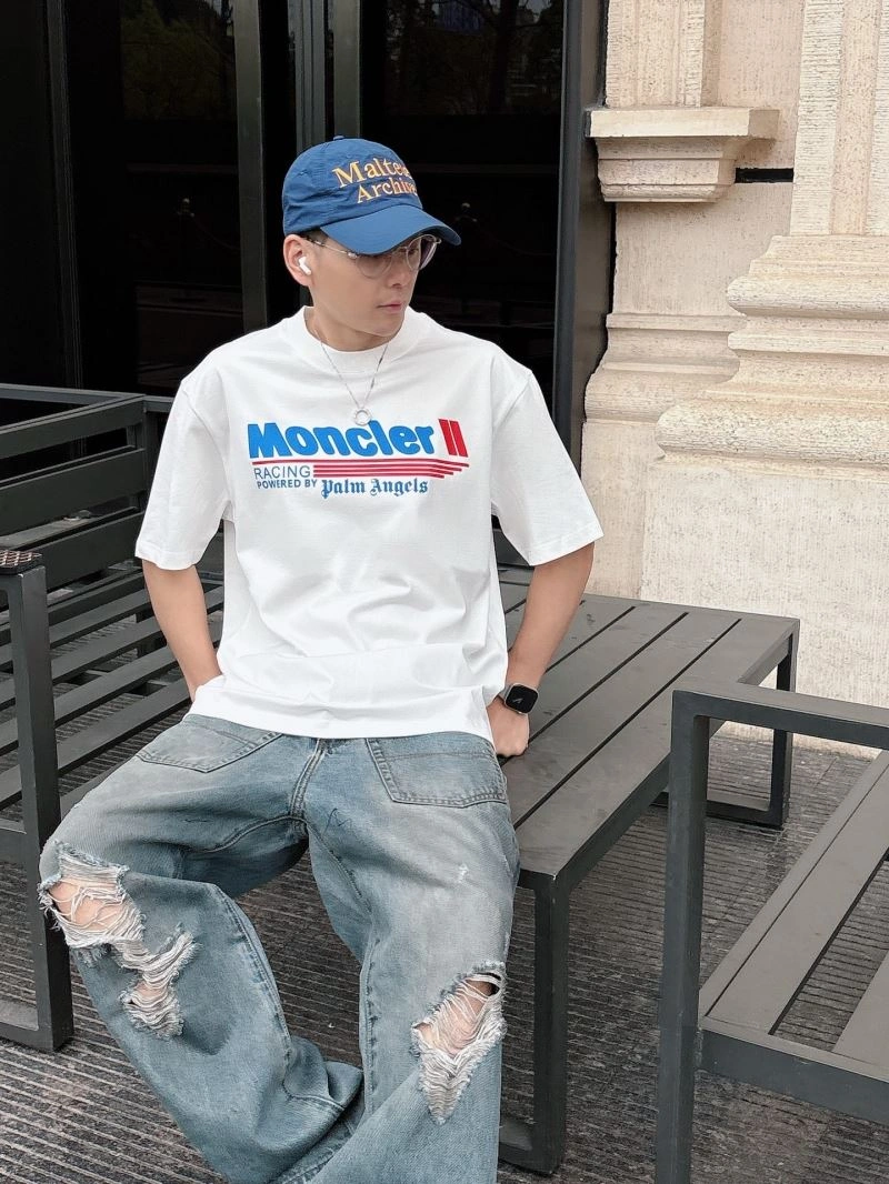 High fidelity Moncler T-Shirts
