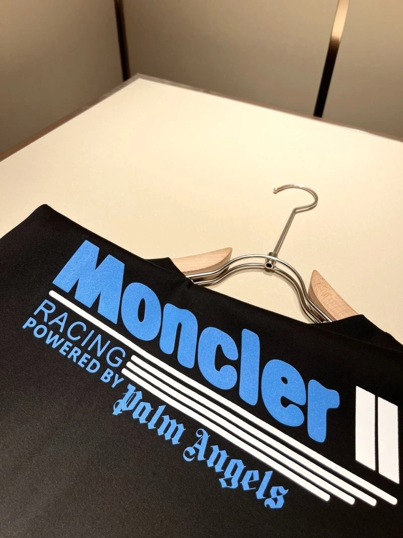 Bargain Moncler T-Shirts