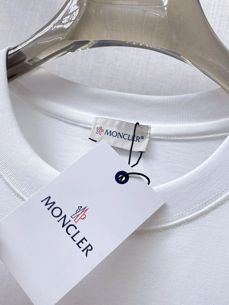 Accurate model Moncler T-Shirts