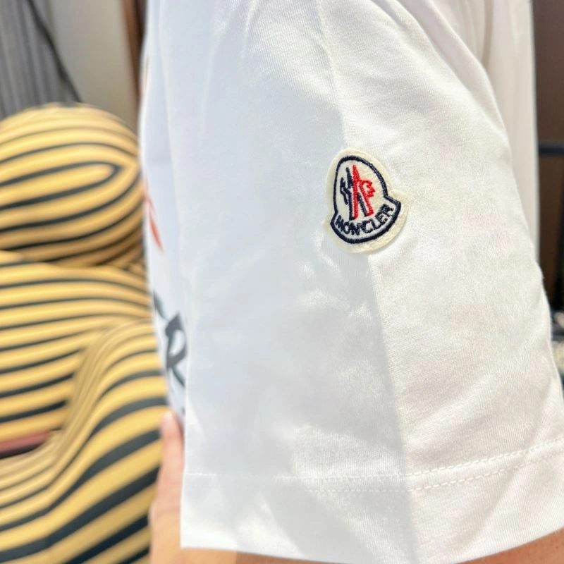 Cut-rate Moncler T-Shirts