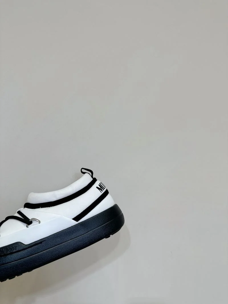 Brand-authenticated Moon Boot Boots