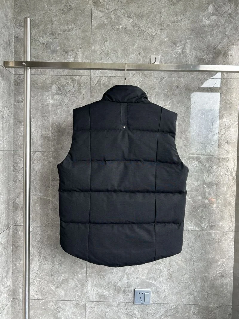 Inexpensive Moose Knuckles Down Jackets