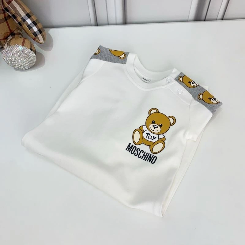 Low-cost Moschino Kids