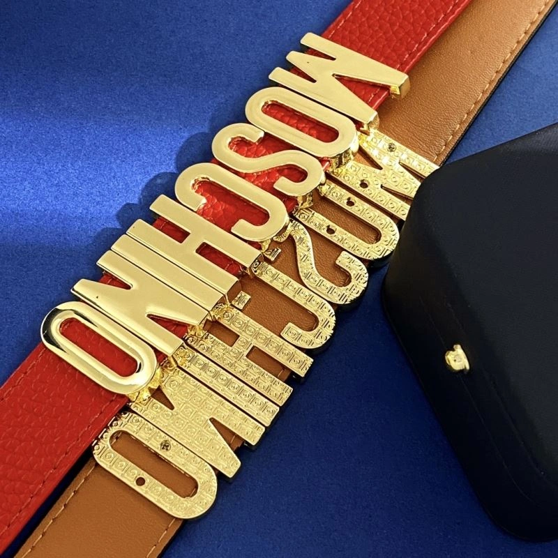 Top match Moschino Necklaces