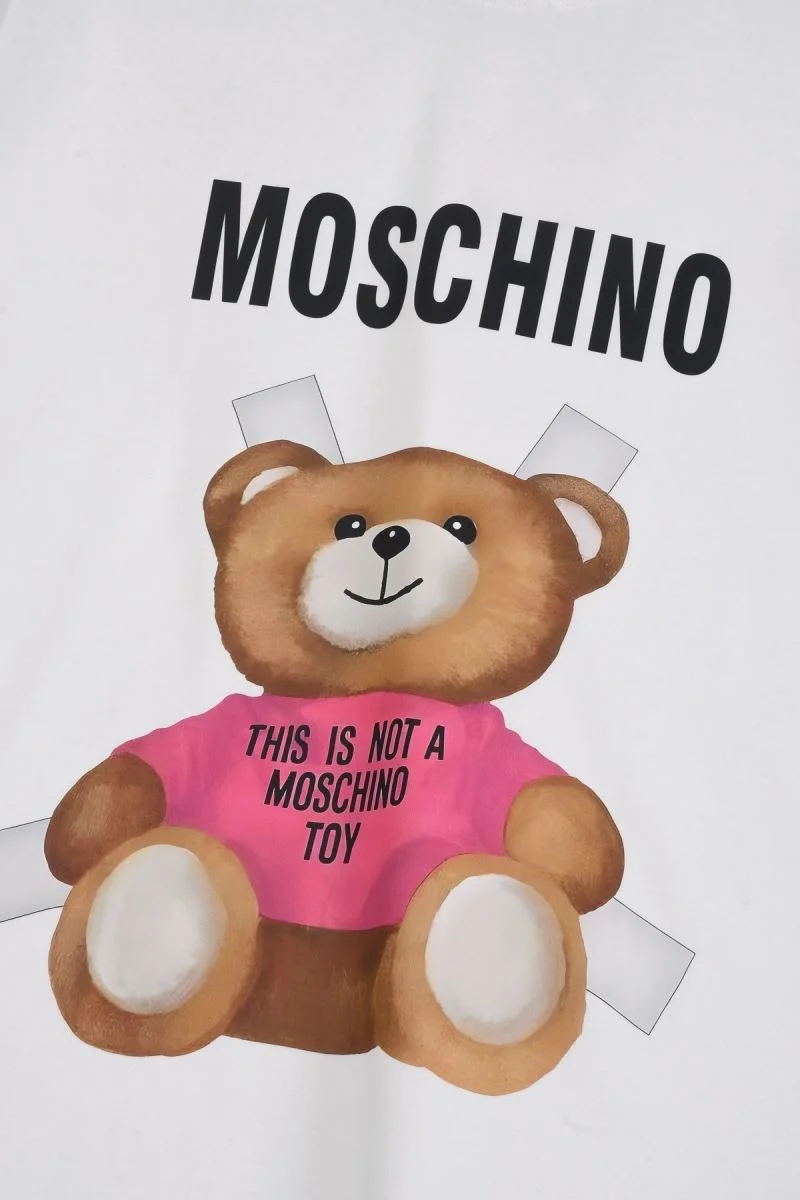 Accurate model Moschino T-Shirts
