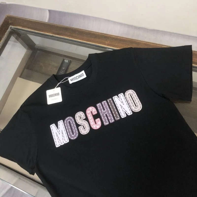 High accuracy Moschino T-Shirts