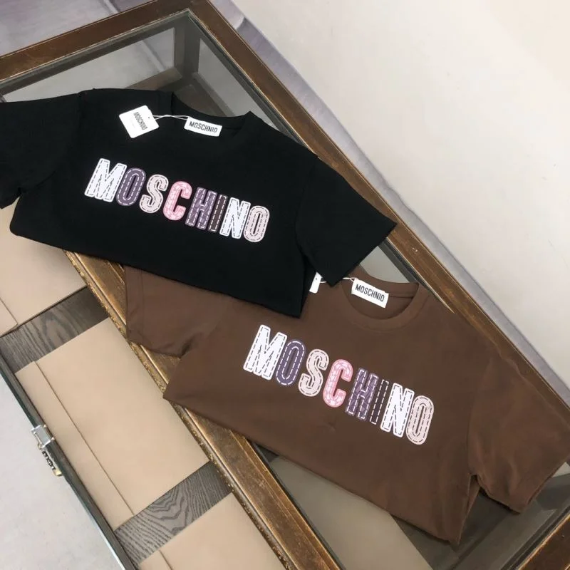 Accurate model Moschino T-Shirts