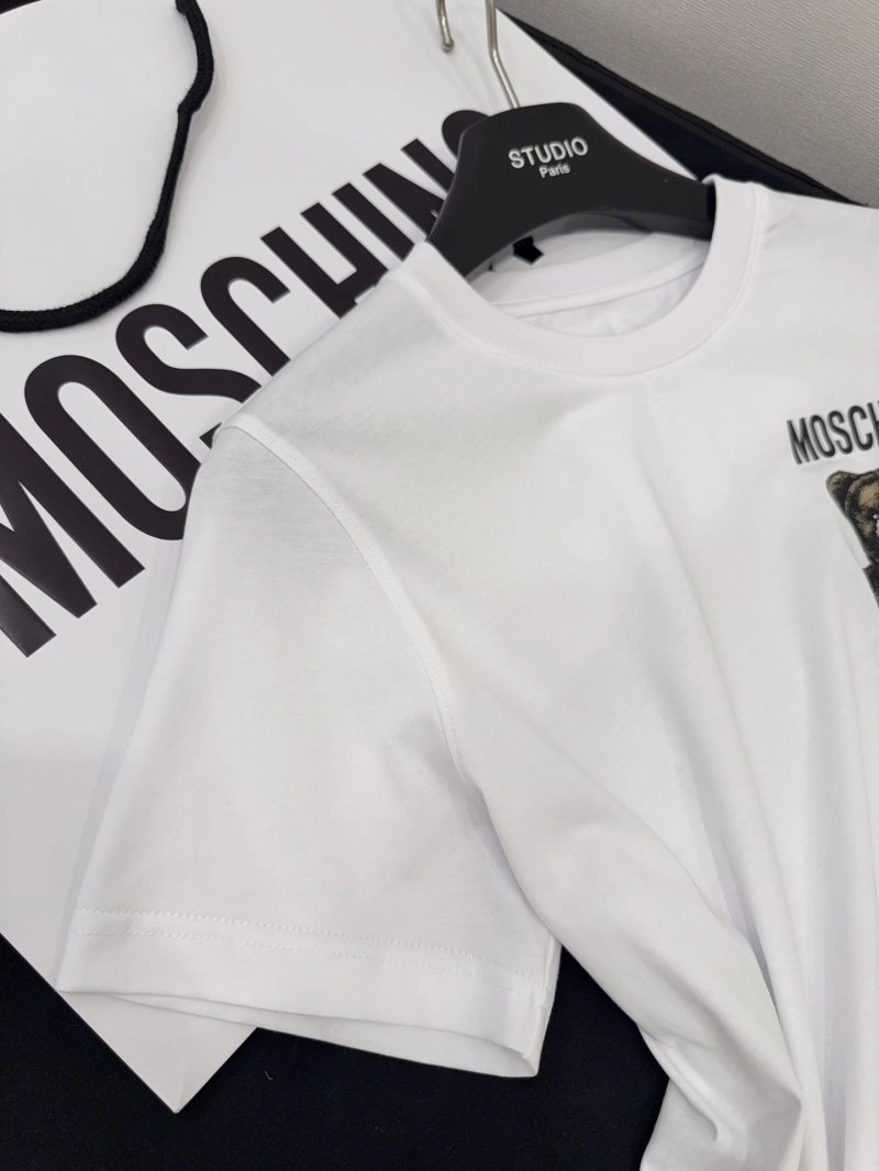 High fidelity Moschino T-Shirts