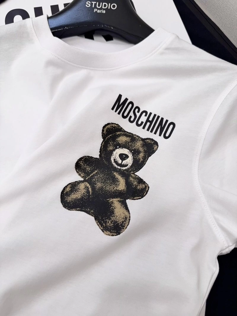 High fidelity Moschino T-Shirts