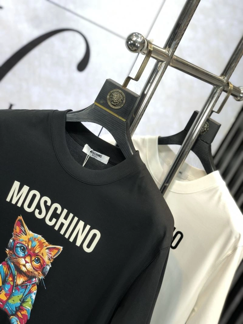 Real Moschino T-Shirts