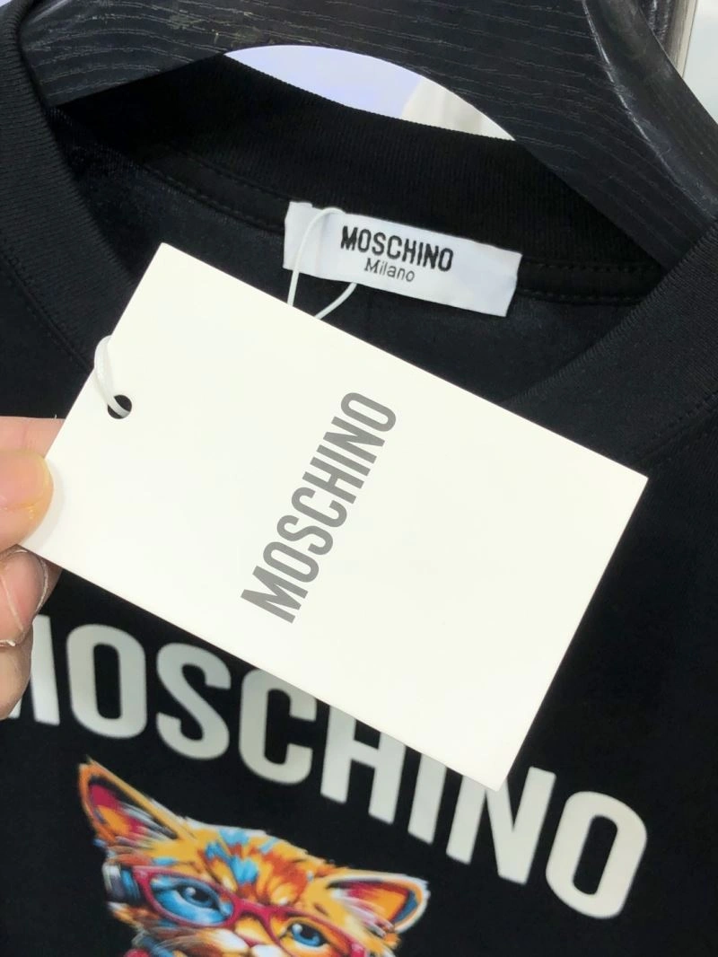 Real Moschino T-Shirts