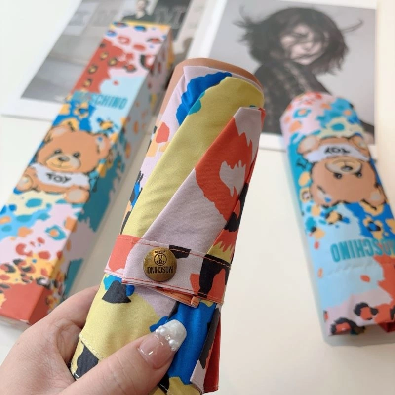 Low-cost Moschino Umbrella