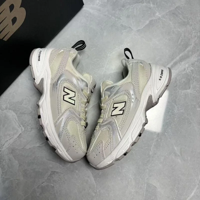 Factory-made NEW BALANCE SHOES
