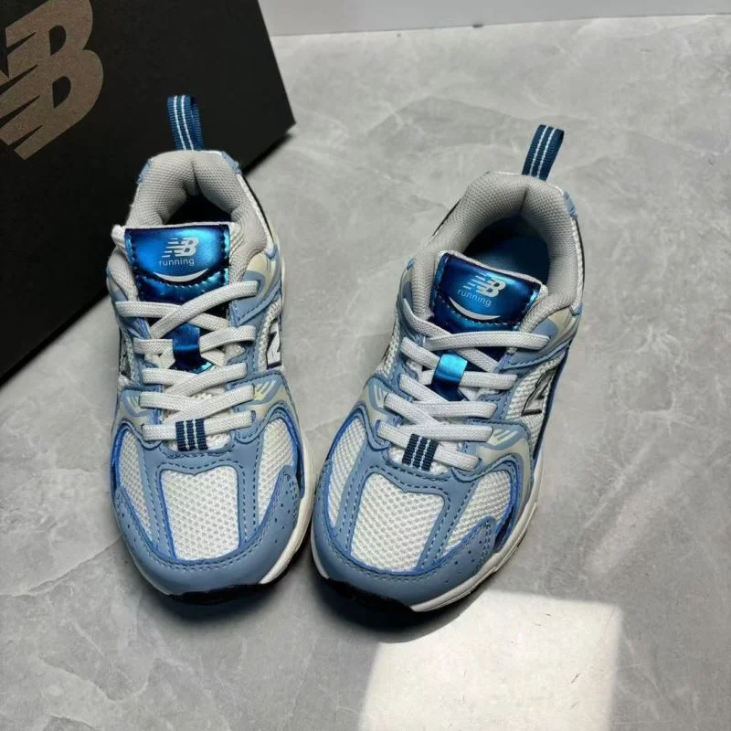 Brand-authenticated NEW BALANCE SHOES