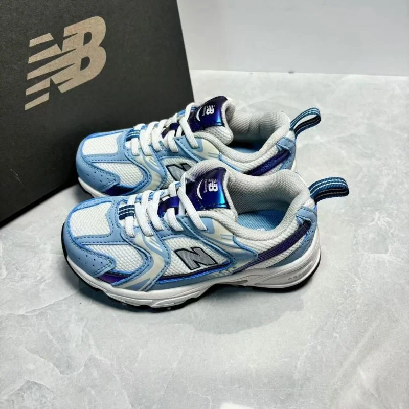 Brand-authenticated NEW BALANCE SHOES