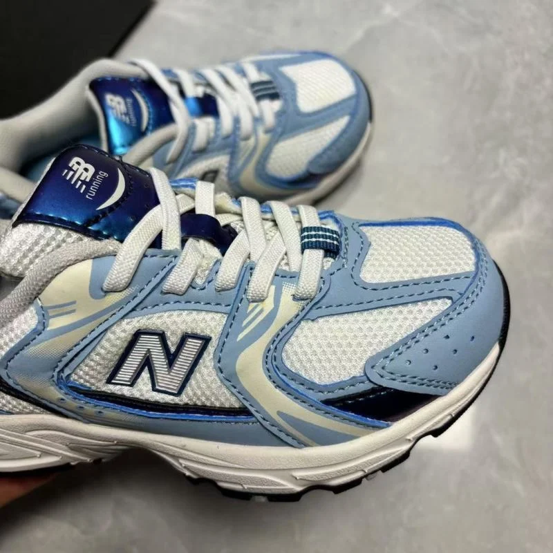 Brand-authenticated NEW BALANCE SHOES