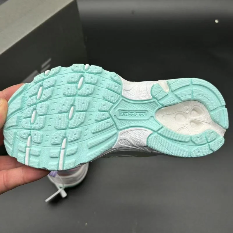 Indistinguishable NEW BALANCE SHOES