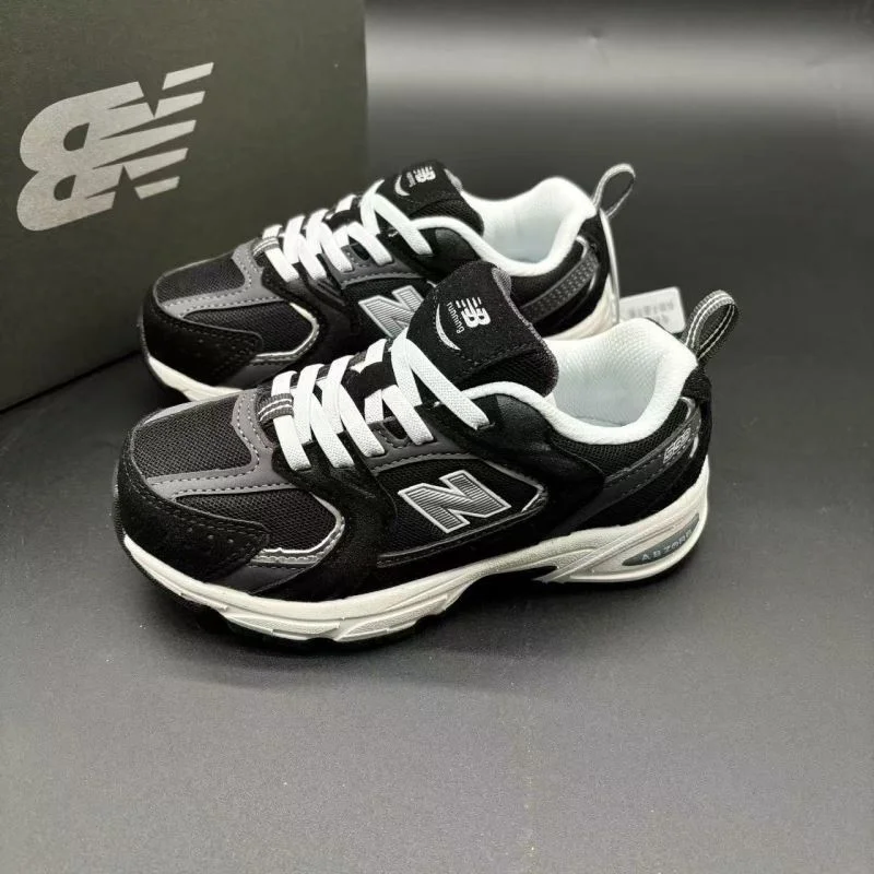 Accurate model NEW BALANCE SHOES