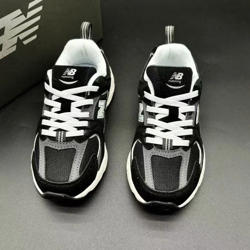Accurate model NEW BALANCE SHOES