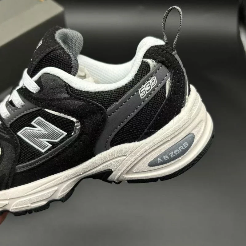 Accurate model NEW BALANCE SHOES