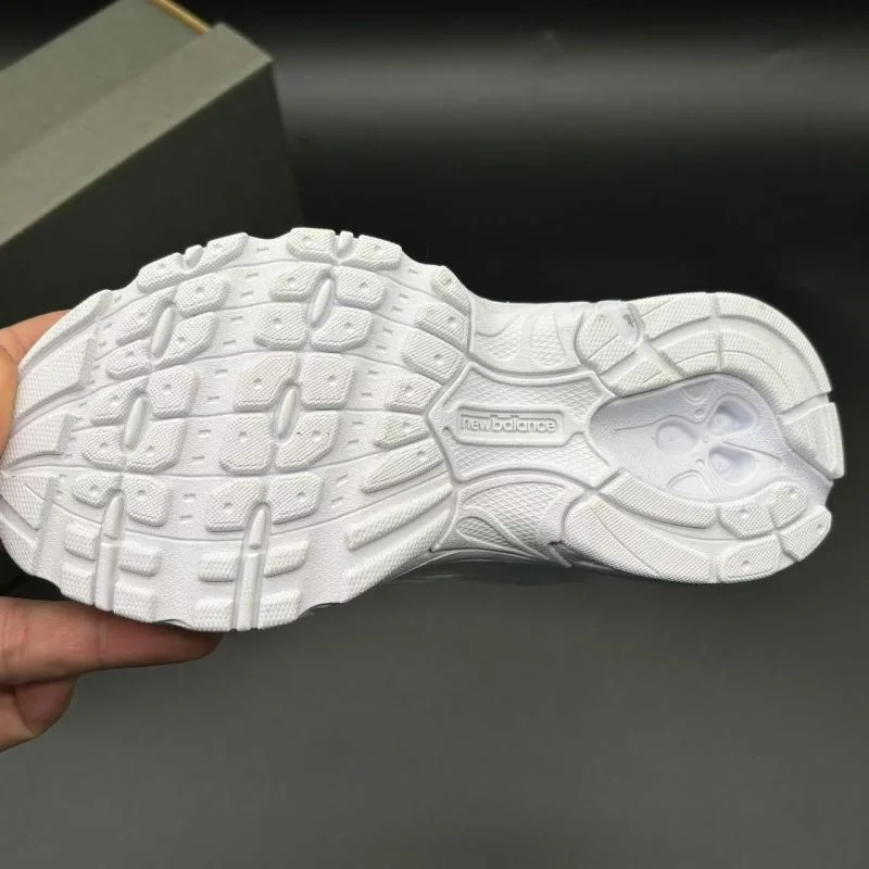 Indistinguishable NEW BALANCE SHOES