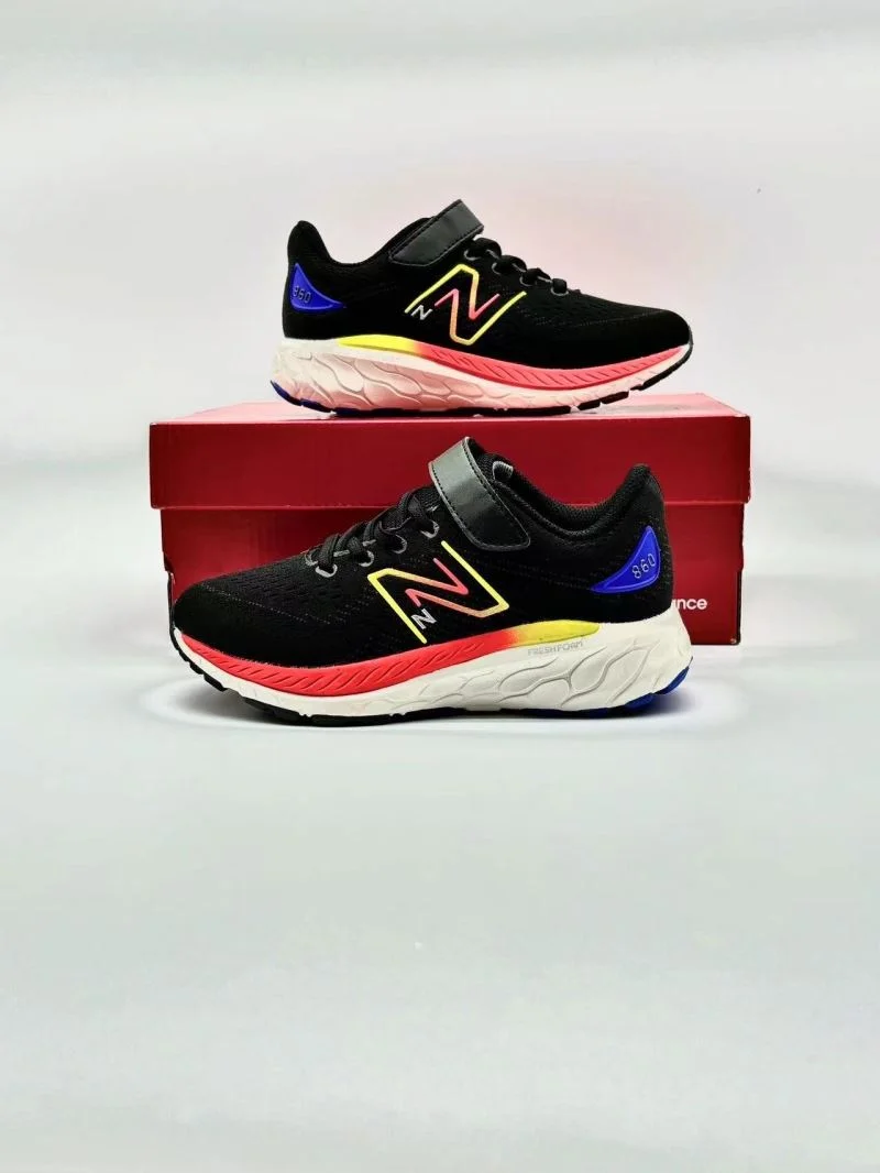 NEW BALANCE SHOES