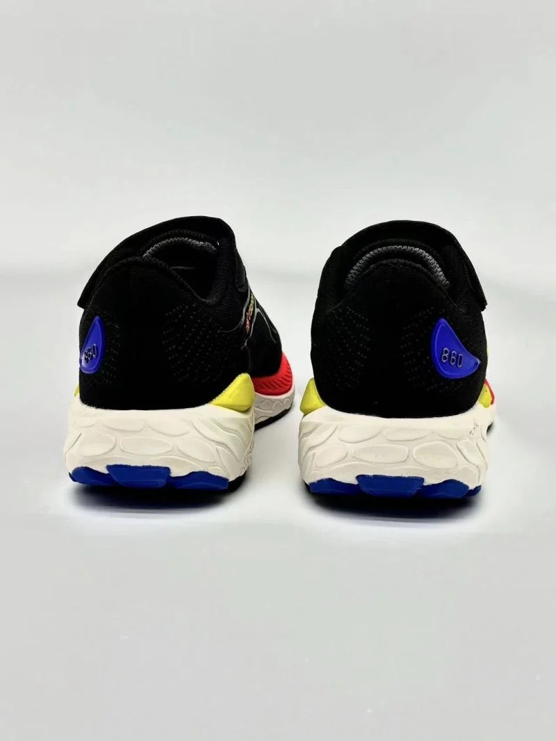Brand-authenticated NEW BALANCE SHOES