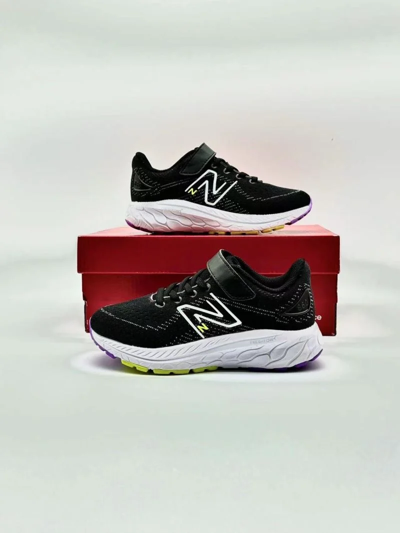 NEW BALANCE SHOES