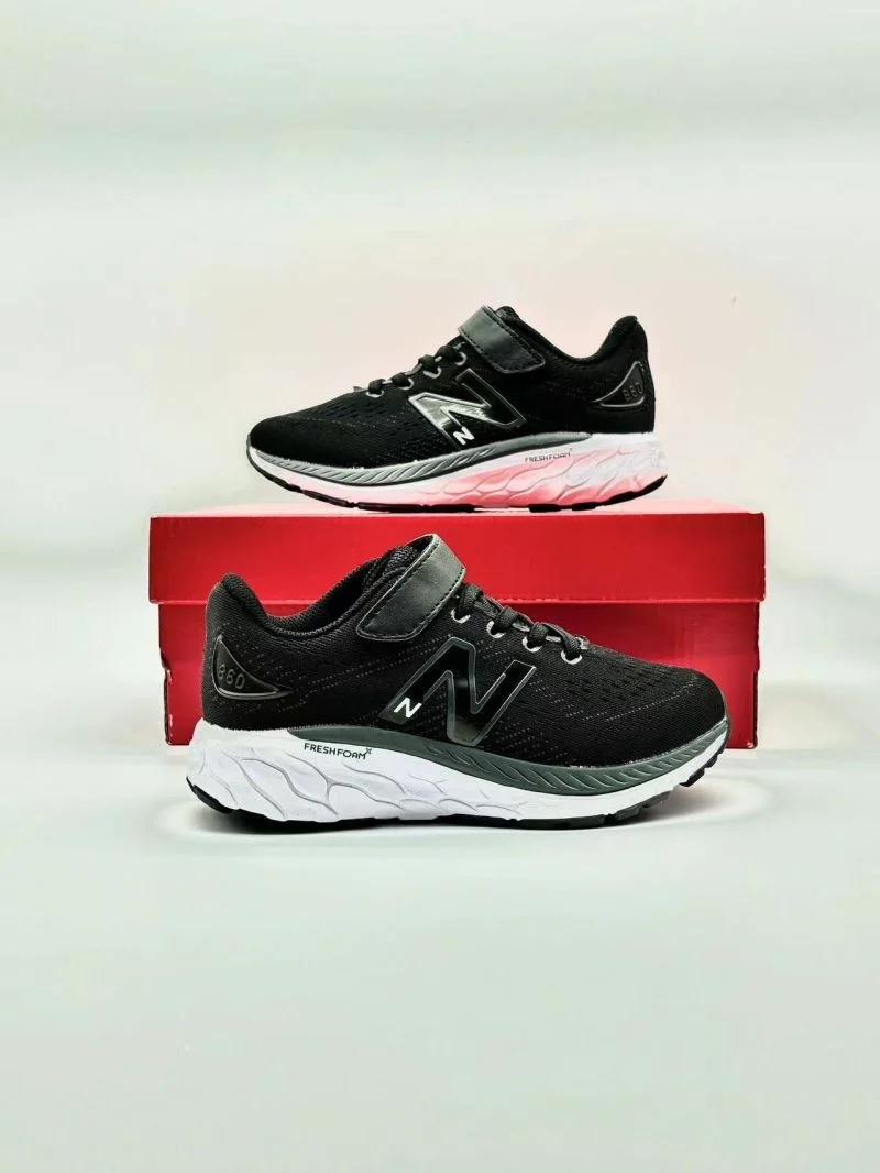 NEW BALANCE SHOES